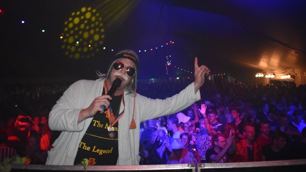 Flippofeest Hoogmade: Flippo’s Ontzet in kermissferen - Studio Kaag en ...