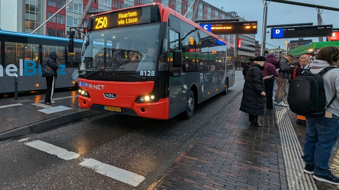 Gratis reizen met Qbuzz door moeizame start gestopt, vanaf nu weer betalen voor je busreis ...
